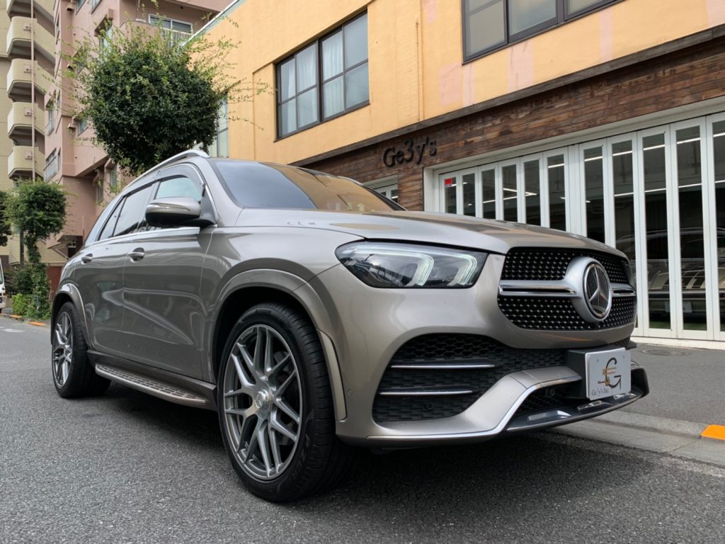 メルセデスベンツ GLE400d オシャレ カスタム！！アルミホイール交換作業！！ | 東京都世田谷区Ge3y's株式会社（ジェミーズ）、新車、中古車 、カスタムならお任せください。