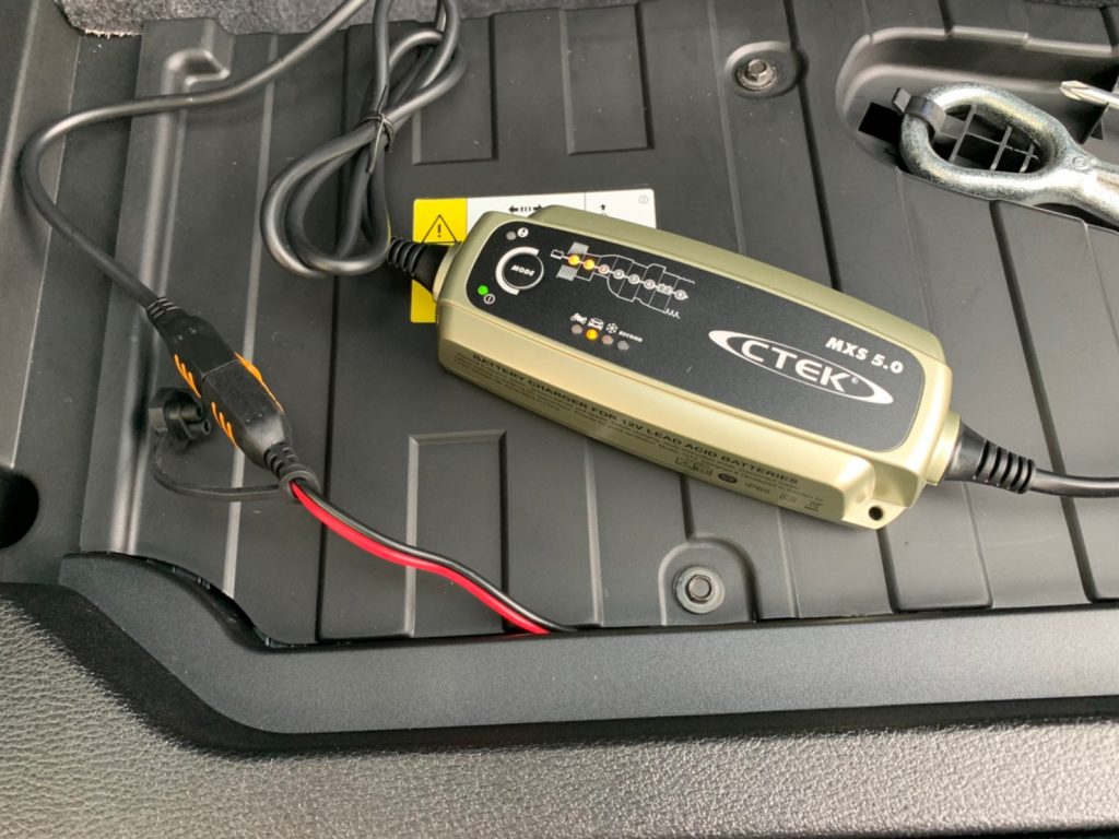 BMW X5にCTEC（シーテック）バッテリー充電器取付端子を取り付けをしました！！ | 東京都世田谷区Ge3y's株式会社（ジェミーズ ...