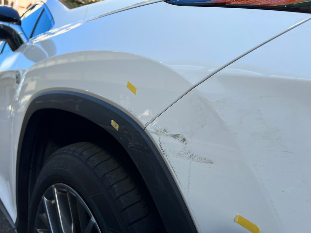 レクサス RX300の傷ついてしまったボディを鈑金修理しました！！お問合せ番号7843 | 東京都世田谷区Ge3y's株式会社（ジェミーズ ...